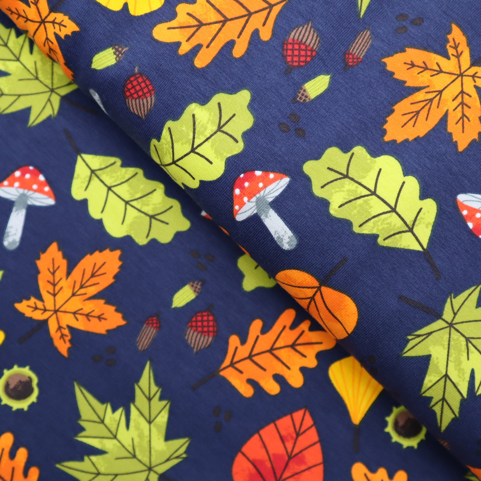 Tenšia nepočesaná teplákovina jesenné lístie